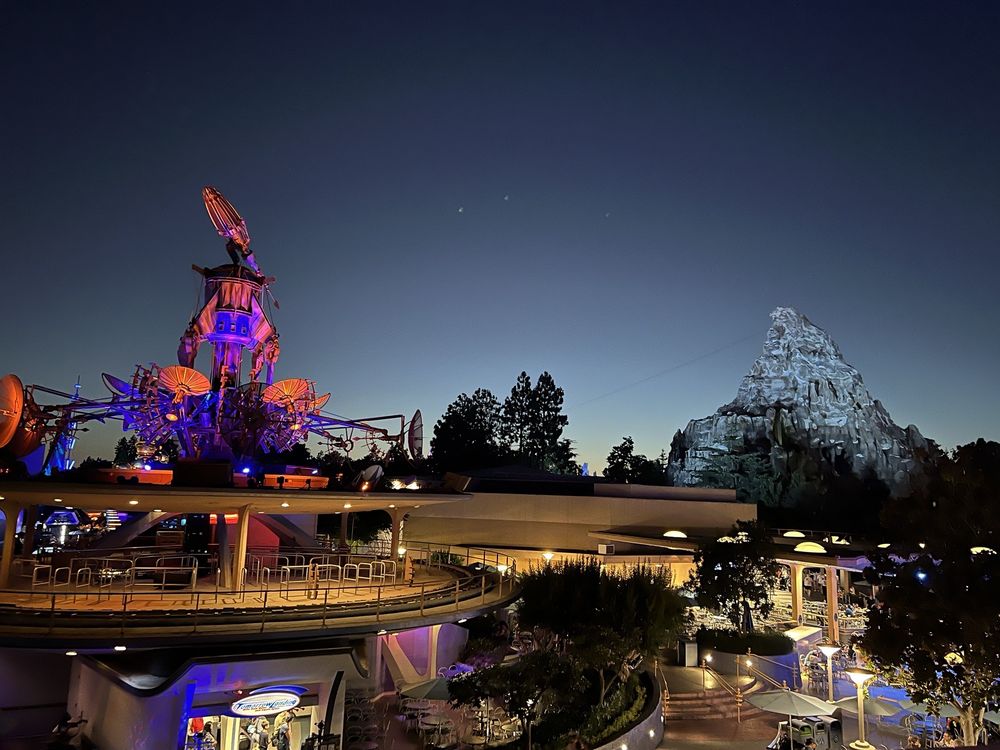 TOMORROWLAND SKYLINE TERRACE - Updated December 2025 - 26 Photos & 11 ...