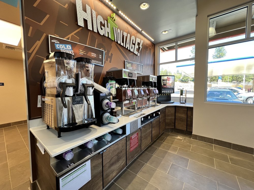 ARCO - Updated January 2026 - 16 Photos - 421 S Auburn St, Colfax ...