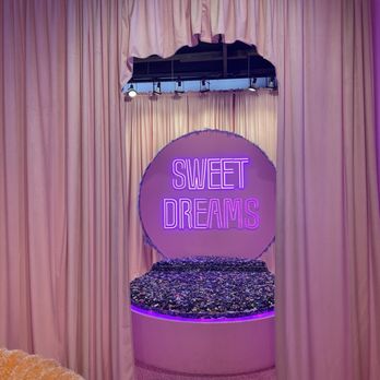 SWEET TOOTH HOTEL - Updated July 2025 - 162 Photos & 47 Reviews - 1511 ...