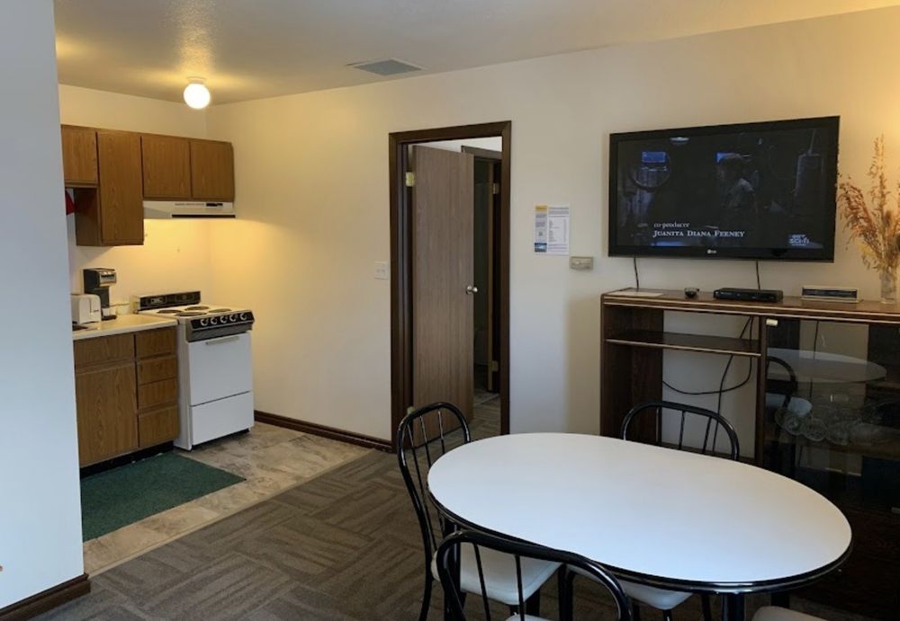 DESTINATION FAMILY HOTEL - Updated May 2026 - 13 Photos - 314 Ray ...