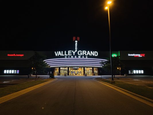 MARCUS VALLEY GRAND CINEMA - Updated November 2025 - 24 Photos & 31 ...