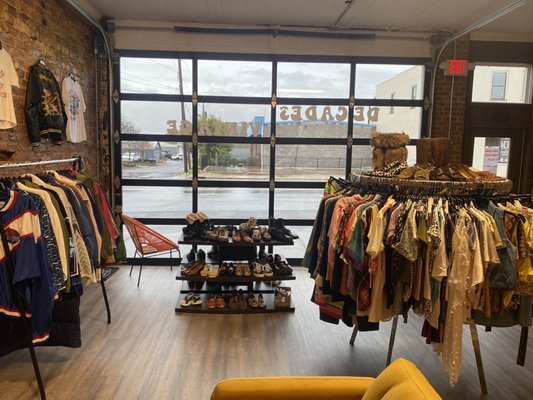 DECADES VINTAGE CLOTHING & VINYL - Updated December 2025 - 231 N 5th ...