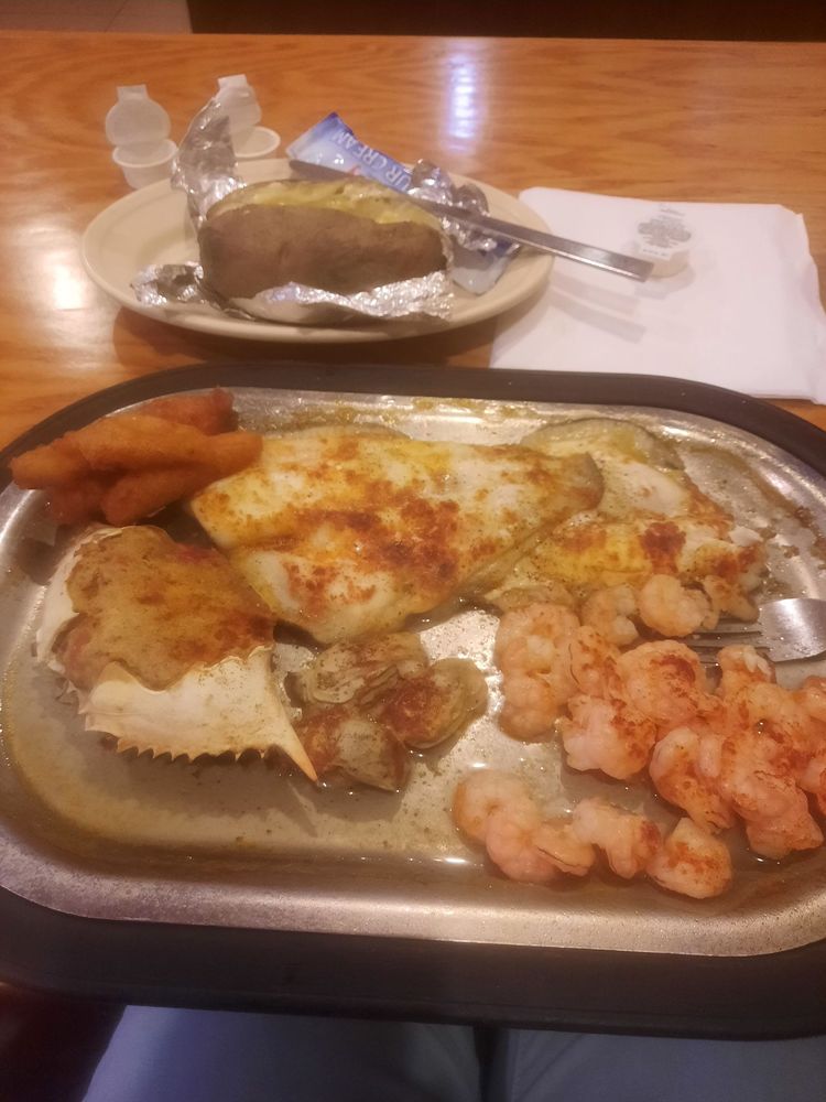 CAPTAIN GEORGE SEAFOOD - Updated December 2025 - 14 Photos & 21 Reviews ...