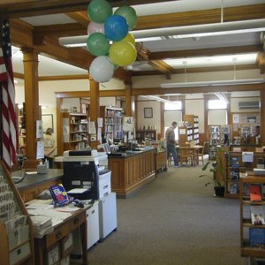 GLADYS E. KELLY PUBLIC LIBRARY - Updated July 2025 - 16 Photos - 2 Lake ...