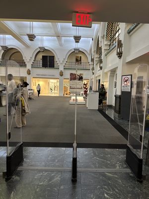 BEVERLY HILLS PUBLIC LIBRARY - Updated October 2025 - 164 Photos & 210 ...