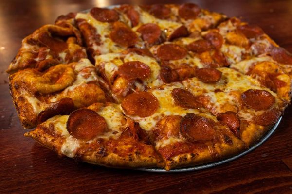 BOSS PIZZERIA AND SPORTS BAR - Updated December 2025 - 17 Photos & 14 ...