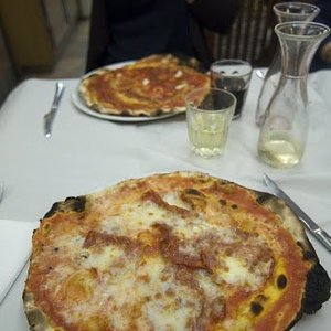 PIZZERIA DA REMO - 43 Photos & 54 Reviews - Piazza Santa Maria ...
