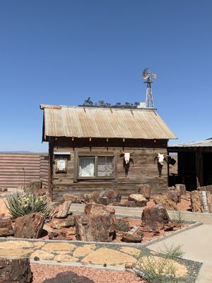 ROCK ART RANCH - Updated December 2025 - Rock Art Ranch Rd, Winslow ...