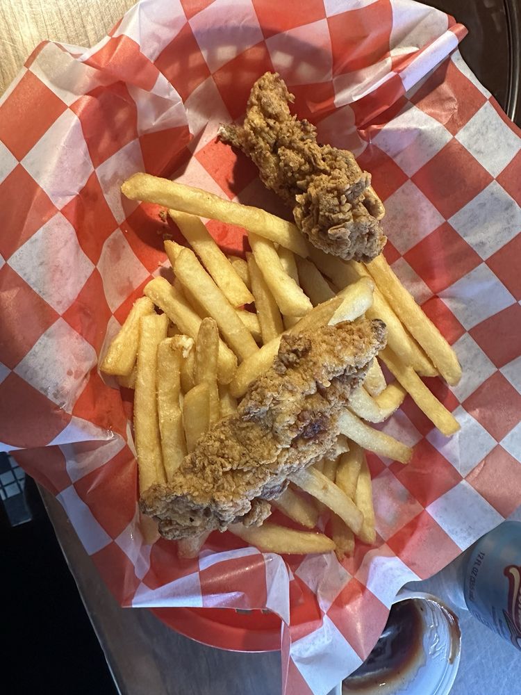 THE ROYAL DINER - Updated June 2025 - 12 Photos - 487 Marlboro Rd ...