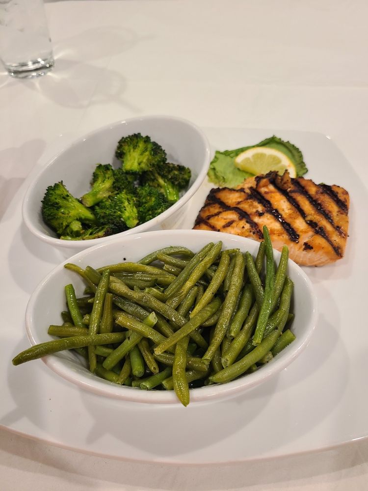 BULL PEN RESTAURANT & LOUNGE - Updated January 2025 - 15 Photos & 27 ...