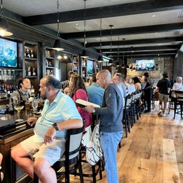 CHARLIE’S OF LINCROFT - Updated December 2024 - 83 Photos & 124 Reviews ...