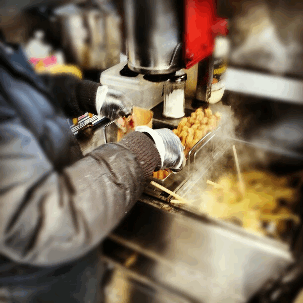 CHURRO & ELOTE/ESQUITE CART - Street Vendors - 83 St & Roosevelt Ave ...