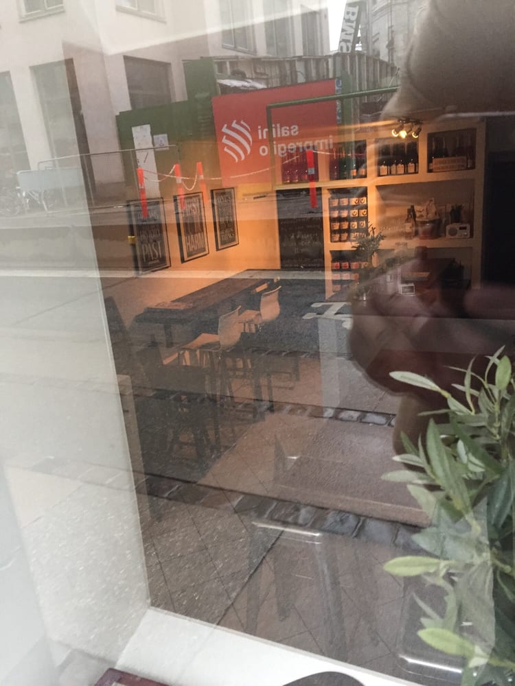 RUNE CAFÉ & TAKEAWAY - Kongensgade 77, København, Denmark - Cafes ...