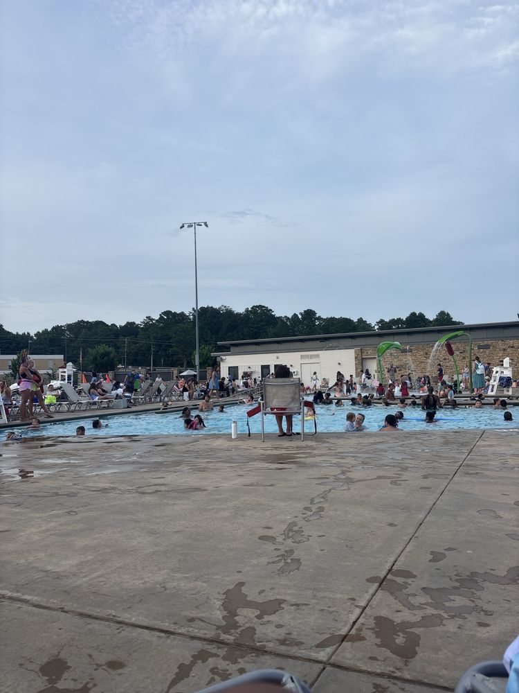 WALD PARK AQUATIC COMPLEX - Updated December 2025 - 1973 Merryvale Rd ...