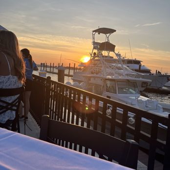 THE REEF - Updated January 2025 - 400 Photos & 304 Reviews - 10 Howard ...