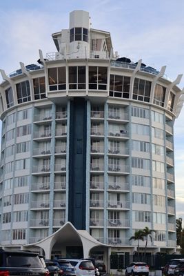 SPINNERS REVOLVING ROOF-TOP LOUNGE - Updated December 2025 - 279 Photos ...