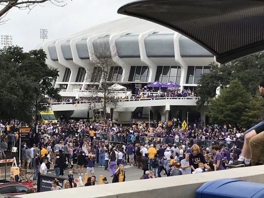 PETE MARAVICH ASSEMBLY CENTER - 50 Photos & 12 Reviews - 1 N Stadium Rd ...