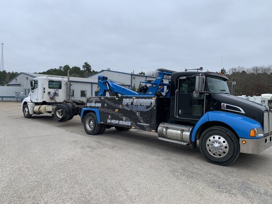 EXPRESS TOWING ARLINGTON - Updated May 2025 - 227 Photos & 29 Reviews - 3209 Bishop Dr ...