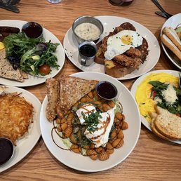 THE FREEHOUSE - Updated May 2024 - 786 Photos & 771 Reviews - 701 N ...