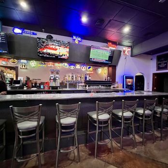 SMOKEHOUSE BAR AND GRILL - Updated December 2025 - 23 Photos & 15 ...
