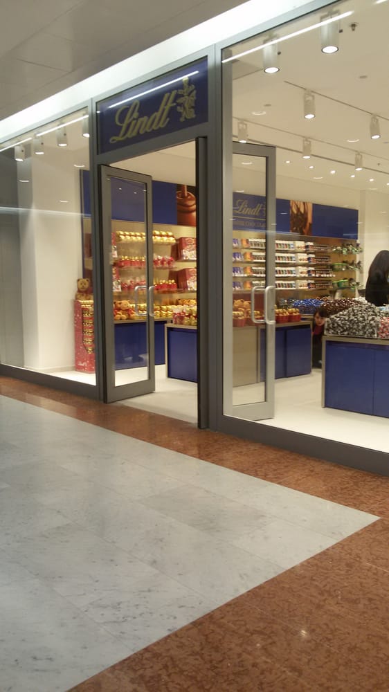 LINDT - Updated October 2024 - Sottopasso della Stazione, Firenze ...