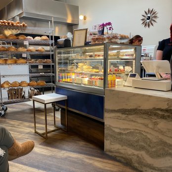 CRÈME BAKERY - Updated October 2024 - 448 Photos & 472 Reviews - 116 N ...