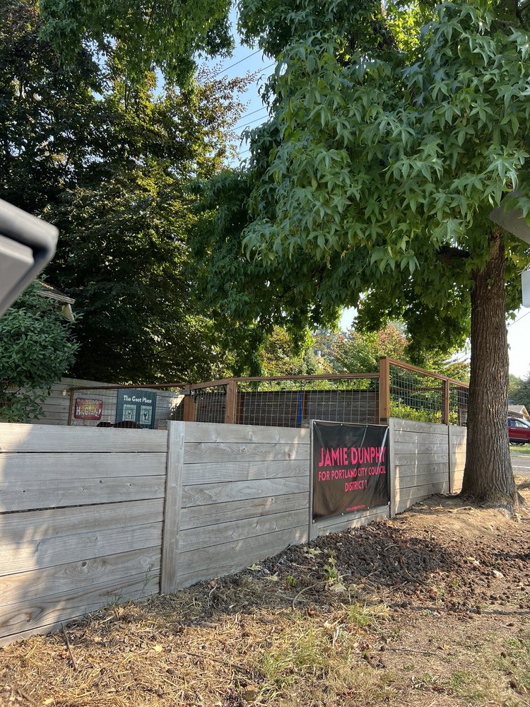 THE GOAT PLACE - Updated October 2025 - 4532 NE 109th St, Portland ...