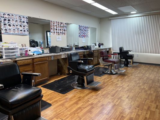 SPRINGS BARBERSHOP - Updated March 2025 - 21 Photos & 12 Reviews - 1270 ...