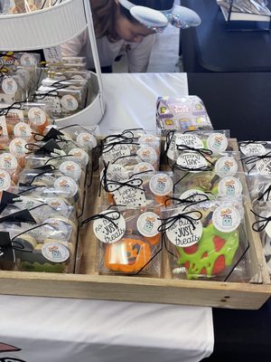 MAGICAL BOO BASH HAWAII - Updated December 2025 - 47 Photos - 400 ...