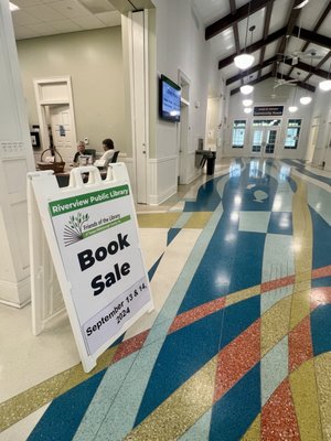 RIVERVIEW PUBLIC LIBRARY - Updated September 2025 - 53 Photos & 22 ...