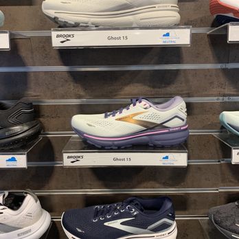 ROAD RUNNER SPORTS - Updated December 2025 - 45 Photos & 262 Reviews ...