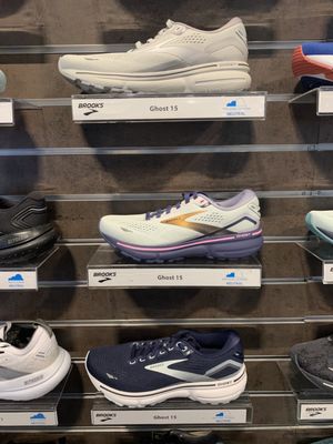 ROAD RUNNER SPORTS - Updated December 2025 - 45 Photos & 262 Reviews ...