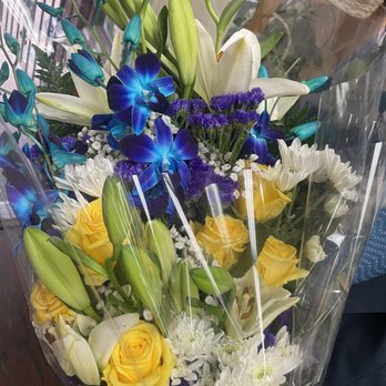 RIEHS FLORIST - Updated October 2025 - 88 Photos & 77 Reviews - 1020 N ...