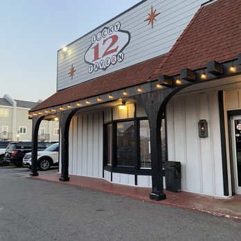 LUCKY 12 TAVERN - Updated December 2025 - 202 Photos & 331 Reviews ...