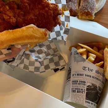 ALI’S HOT CHICKEN & SMASH BURGER - Updated August 2024 - 24 Photos & 13 ...