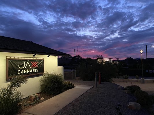 JAXX CANNABIS - Updated April 2025 - 140 Photos & 24 Reviews - 1210 ...
