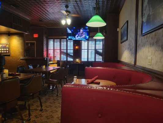 ARTS BAR & GRILL - Updated December 2025 - 233 Photos & 324 Reviews ...