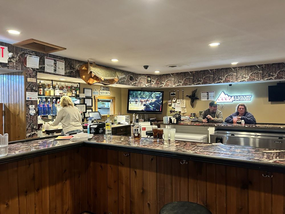 HUNTER’S SPORTS BAR 2 - Updated December 2025 - 10 Photos - 6046 ...