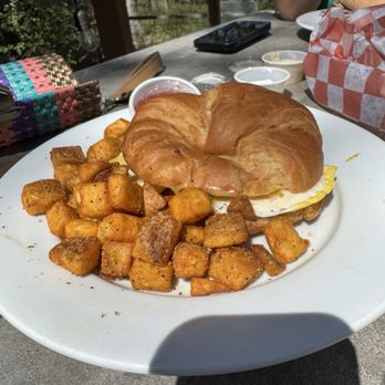 THE BIRDHOUSE - Updated December 2025 - 206 Photos & 223 Reviews - 1617 ...