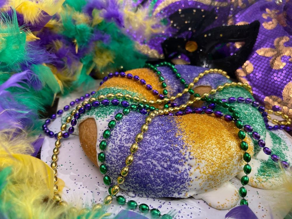 SWAMP DONKEYS KING CAKES - Updated July 2025 - 1244 Topeka Dr, Saginaw ...