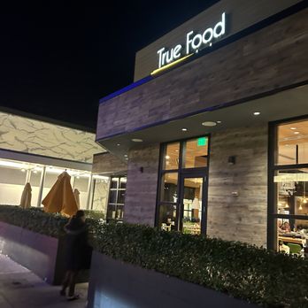 TRUE FOOD KITCHEN - Updated July 2025 - 1237 Photos & 748 Reviews ...