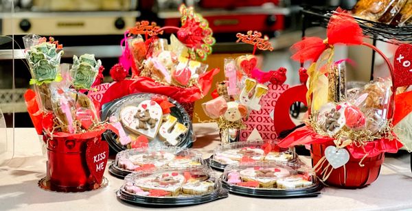 LILY’S BAKERY - Updated January 2025 - 713 Photos & 398 Reviews - 10161 ...