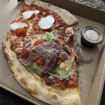 FLUID STATE BEER GARDEN - Updated May 2024 - 459 Photos & 462 Reviews ...