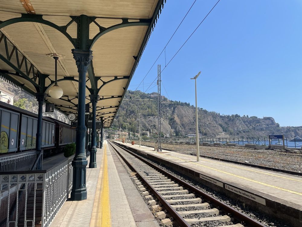 STAZIONE TAORMINA-GIARDINI - Updated October 2024 - 20 Photos - Strada ...