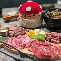 ISHONI YAKINIKU - Updated December 2025 - 1072 Photos & 365 Reviews ...