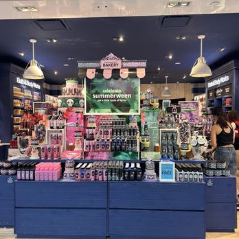 WASHINGTON SQUARE - Updated December 2025 - 222 Photos & 265 Reviews ...