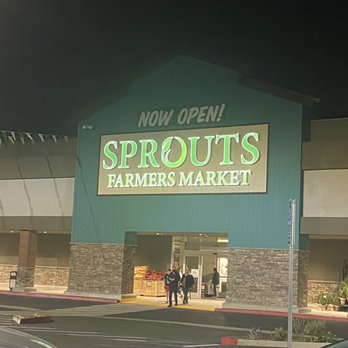SPROUTS FARMERS MARKET - Updated May 2025 - 35 Photos & 26 Reviews ...