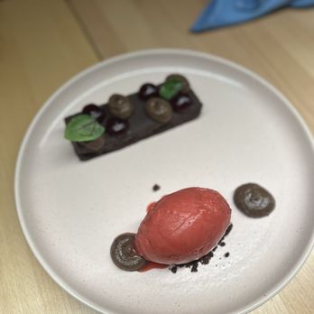 SOLSTICE - Updated December 2024 - 2089 Photos & 616 Reviews - 18555 ...