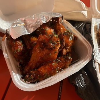 VALLEY WINGS - Updated July 2024 - 53 Photos & 33 Reviews - 2679 ...