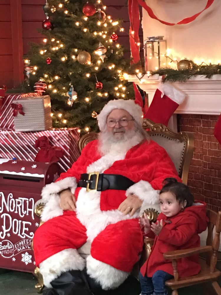 SANTAS TREE FARM AND VILLAGE - Updated September 2025 - 106 Photos ...